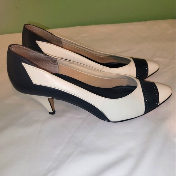 Westies | Shoes | Vintage Retro 8s Westies Womens Leather Heels Pumps ...